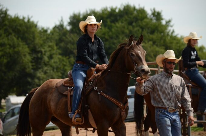 Horse Shopping Tips for Parents - Barrel Horse News