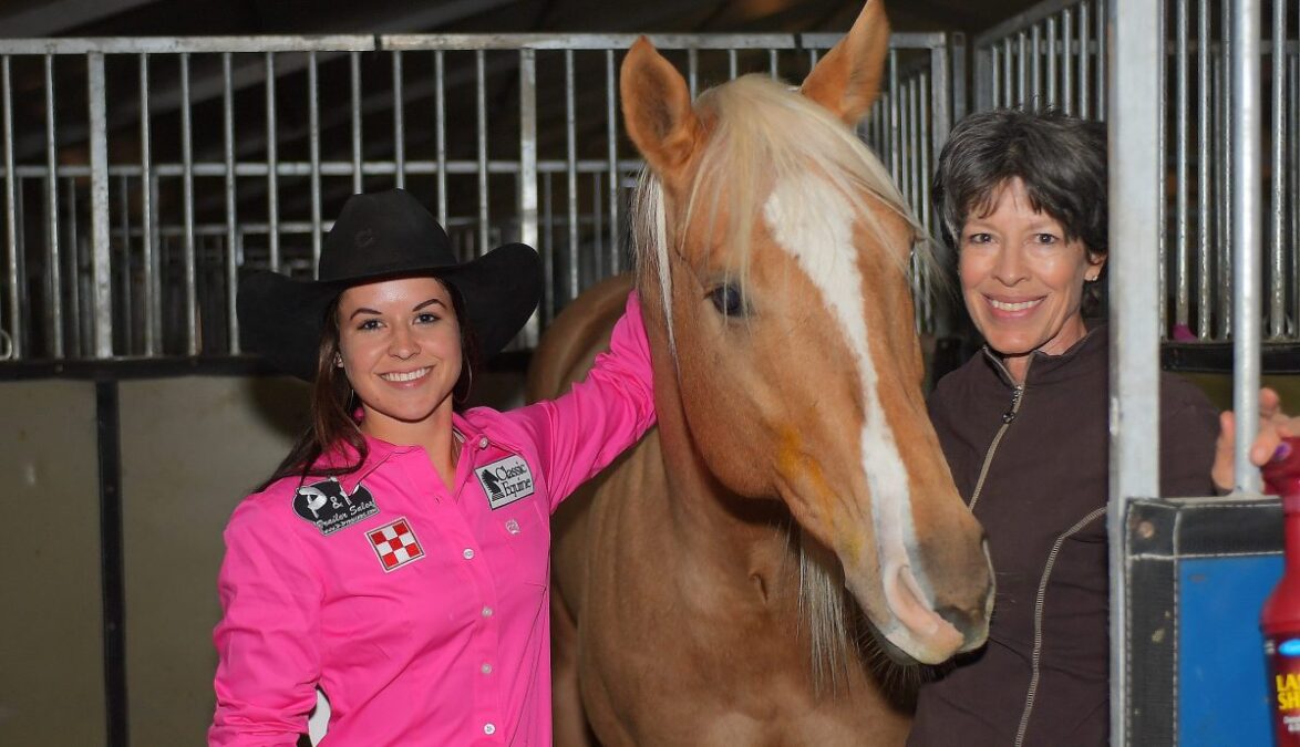 Kinsel's Holiday Traditions - Barrel Horse News