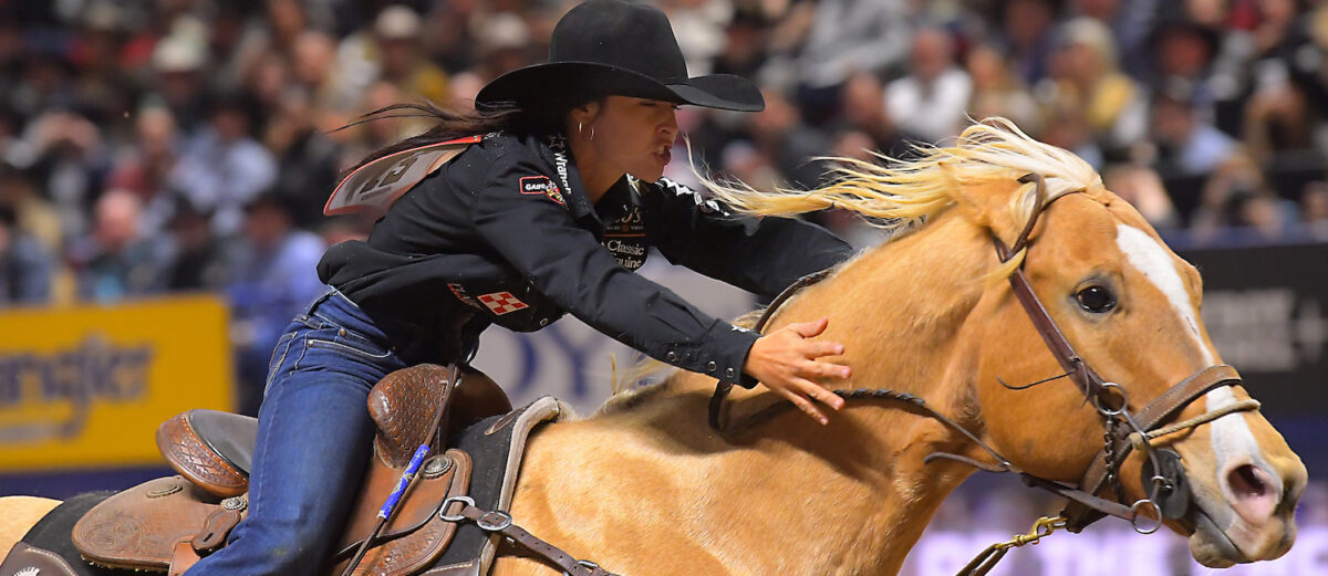 Sister's House: Hailey Kinsel and DM Sissy Hayday Win Round One of ...